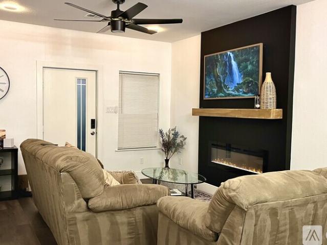 3 BR, 3 BA Apartment 4938 Garland Ave, Dallas, TX 75223