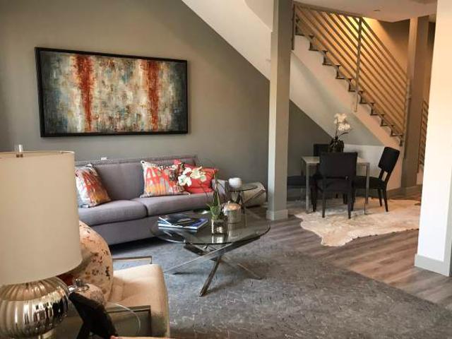 3 BR, 3 BA Apartment 4025 Grand View Blvd, Los Angeles, CA 90066