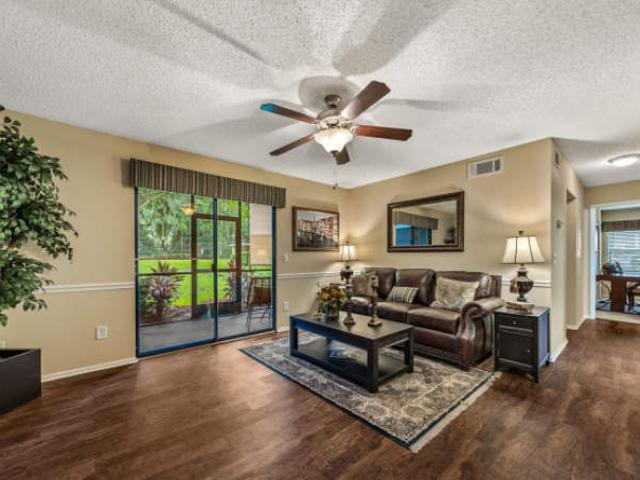 3 BR, 3 BA Apartment 4083 Sunbeam Rd, Jacksonville, FL 32257