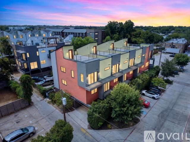 3 BR, 3 BA Apartment 410 Melba St, Unit 4, Dallas, TX 75208