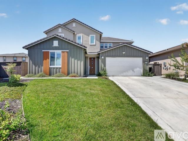 3 BR, 3 BA Apartment 4178 Eventide Ave, Sacramento, CA 95835