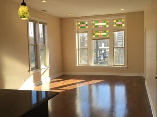 3 BR, 3 BA Apartment 4200 W Irving Park Rd, Unit 2, Chicago, IL 60641