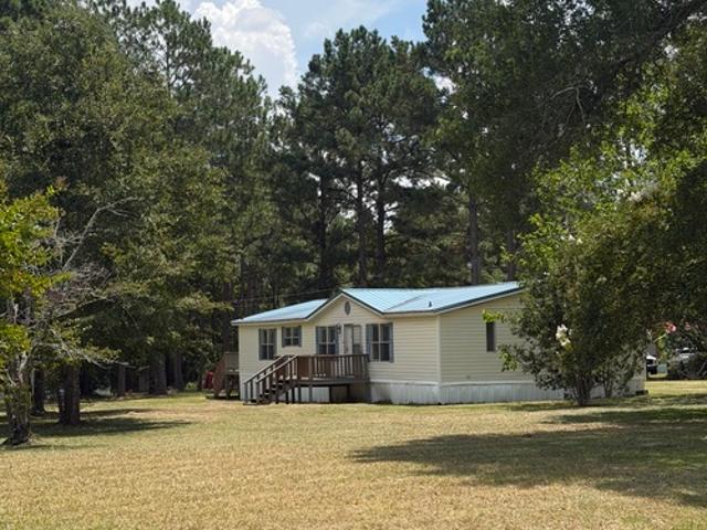 3 BR, 3 BA Apartment 422 E Gate Dr, Norman Park, GA 31771