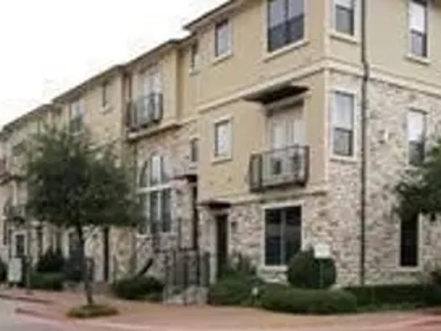 3 BR, 3 BA Apartment 5717 Lois Ln, Plano, TX 75024