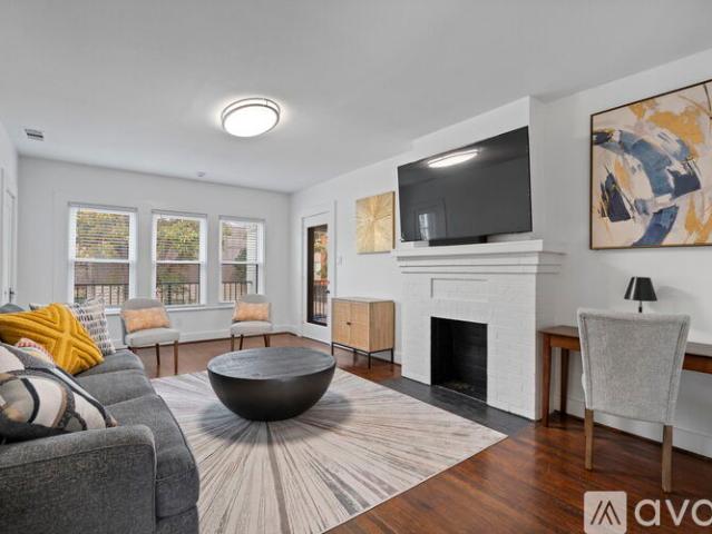 3 BR, 3 BA Apartment 5800 Oram St, Unit 5800, Dallas, TX 75206