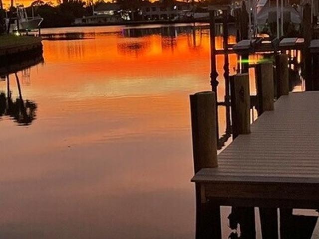 3 BR, 3 BA Apartment 513 Albee Road West, Nokomis, FL 34275