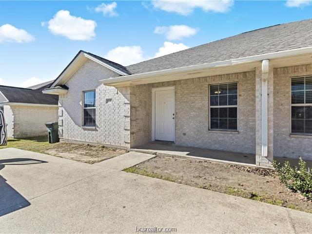 3 BR, 3 BA Apartment 510 Freeman Ave, Bryan, TX 77803