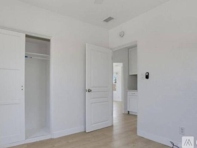 3 BR, 1 BA Apartment 1225 S Lawler Ave, Lombard, IL 60148