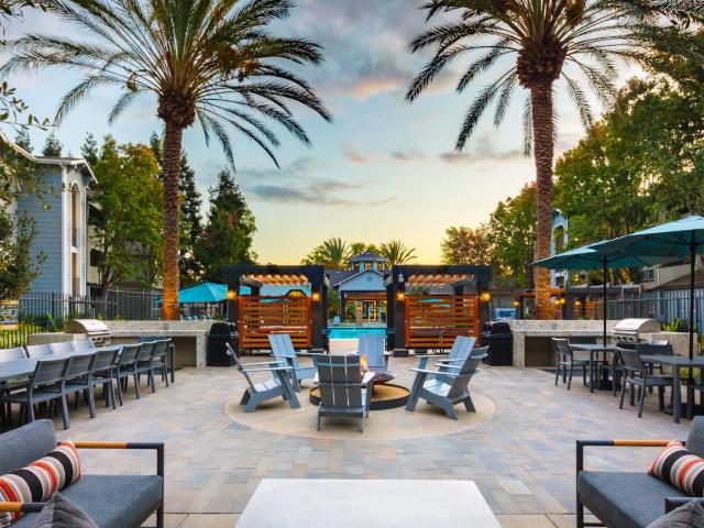 3 BR, 3 BA Apartment 6100 Monterey Highway Unit 3 beds, 3 baths, $4179, San Jose, CA 95138