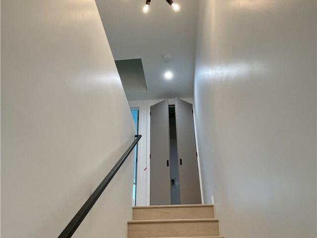 3 BR, 3 BA Apartment 611 West 41st Place, Los Angeles, CA 90037