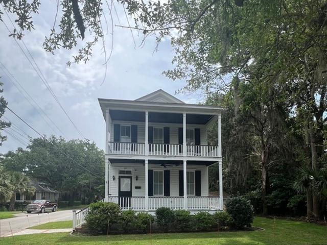 3 BR, 3 BA Apartment 611 East Street, Beaufort, SC 29902