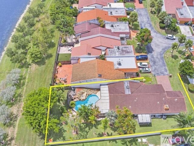 3 BR, 3 BA Apartment 616 NE 195th St, Miami, FL 33179