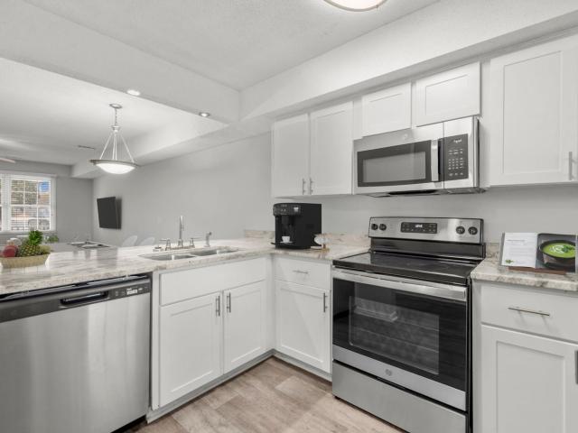 3 BR, 3 BA Apartment 630 Fairview Rd Unit 142, Simpsonville, SC 29680