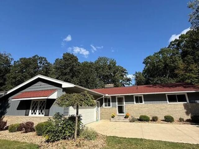 3 BR, 3 BA Apartment 7660 Winding Way, Brecksville, OH 44141