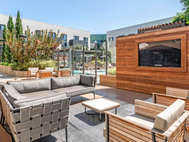3 BR, 3 BA Apartment 8770 Washington Blvd, Culver City, CA 90232