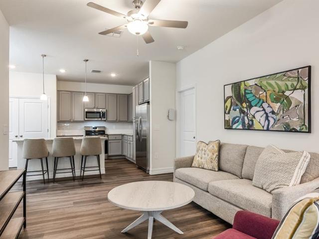 3 BR, 3 BA Apartment 8925 Livigno Way, Davenport, FL 33896