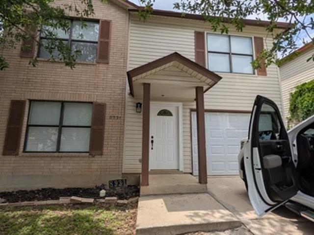 3 BR, 3 BA Apartment 8931 Kenton Briar, San Antonio, TX 78240