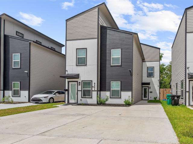 3 BR, 3 BA Apartment 8161 Tate Street, Houston, TX 77028