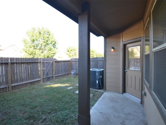 3 BR, 3 BA Apartment 8335 Columbia Forest Drive, Houston, TX 77095