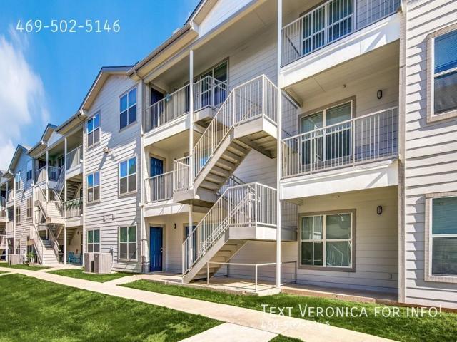 3 BR, 3 BA Apartment 9811 Copper Creek Dr, Austin, TX 78729