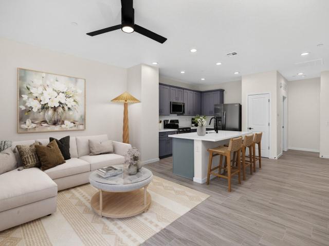 3 BR, 3 BA Apartment 98 West Dobbins Road Unit 0 4, Phoenix, AZ 85041