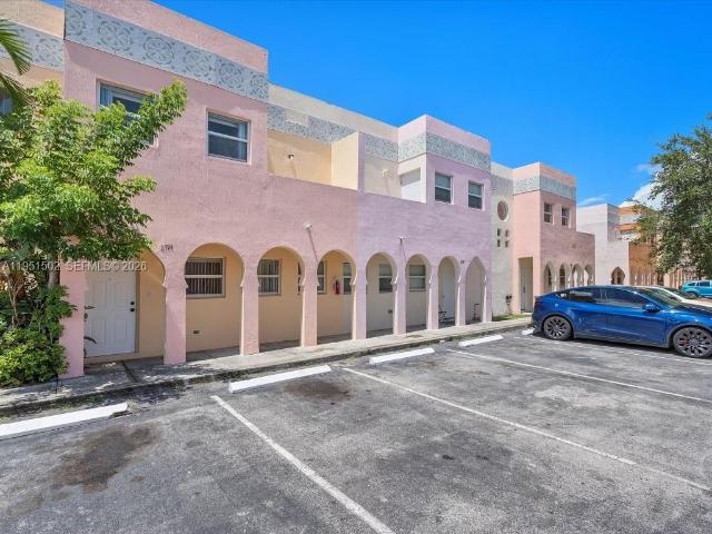 3 BR, 3 BA in Opa Locka