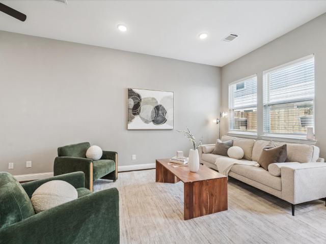 3 BR, 3 BA in Lawndale Wayside