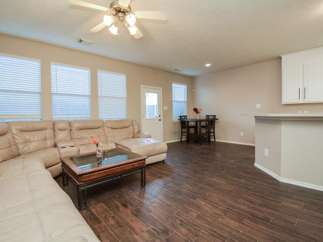 3 BR, 3 BA in Langham Creek