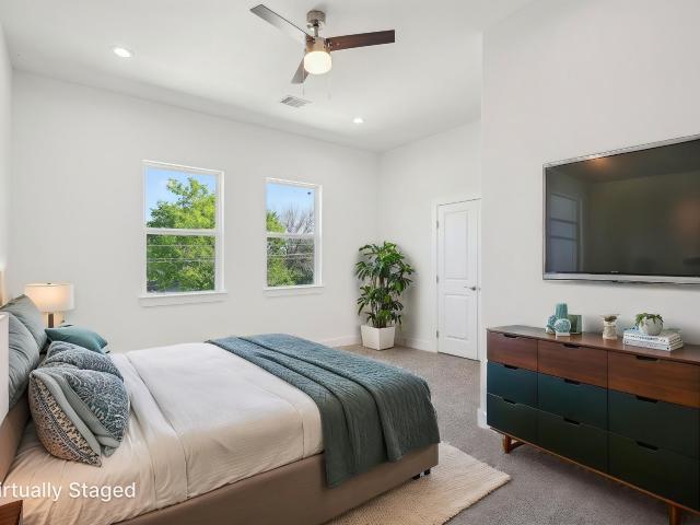 3 BR, 3 BA in South Park