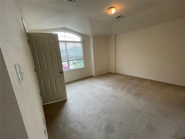 3 BR, 3 BA in Sweetwater Glen Condominiums