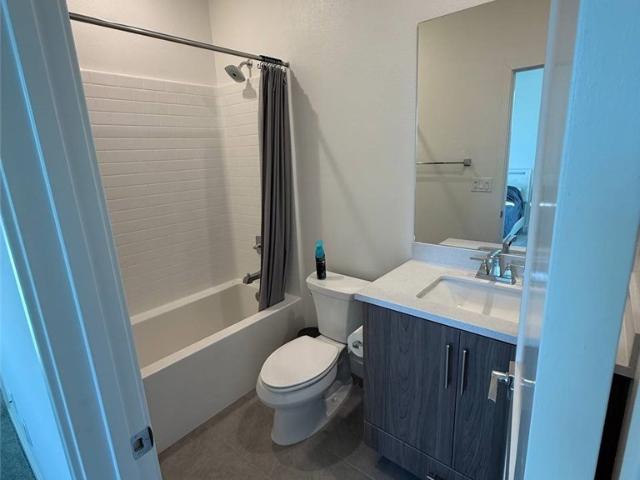 3 BR, 3 BA in West Anaheim