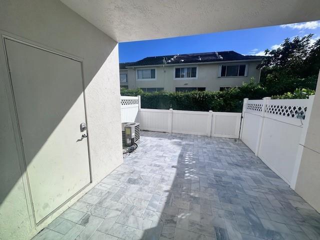3 BR, 3 BA in Westview