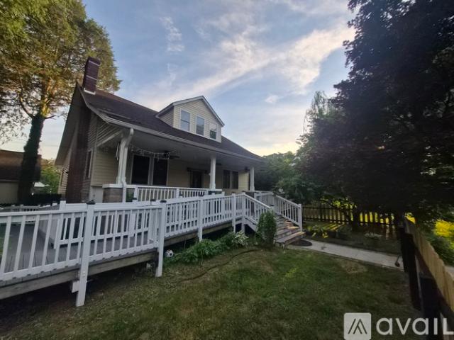 3 BR, 4.5 BA Apartment 3701 Hamilton Street, Hyattsville, MD 20782