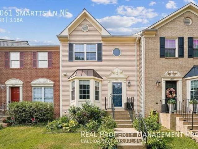3 Br, 4 bath, Townhouse/Brownstone/RowHouse 1061 Smartts Ln NE