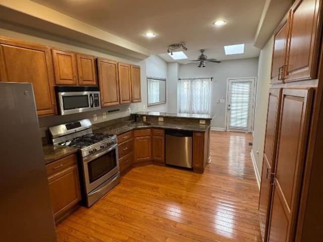 3 Br, 4 bath, Townhouse/Brownstone/RowHouse 11 N Streeper St