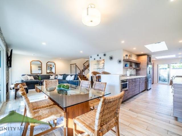 3 Br, 4 bath, Townhouse/Brownstone/RowHouse 12909 Caminito Del Canto