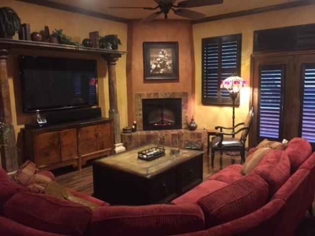 3 Br, 4 bath, Townhouse/Brownstone/RowHouse 1205 Beaconsfield Ln