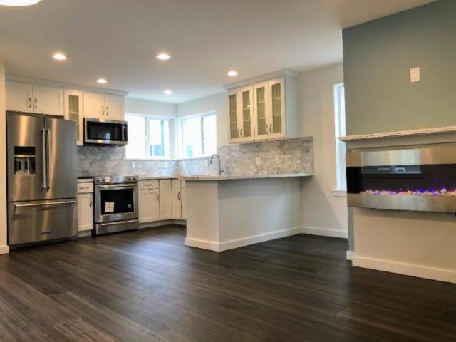 3 Br, 4 bath, Townhouse/Brownstone/RowHouse 12367 14th Ave NE