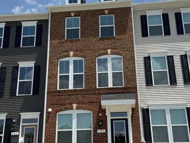 3 Br, 4 bath, Townhouse/Brownstone/RowHouse 145 Spring Gate Lane