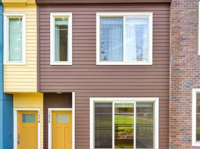 3 Br, 4 bath, Townhouse/Brownstone/RowHouse 1478 159th Pl NE