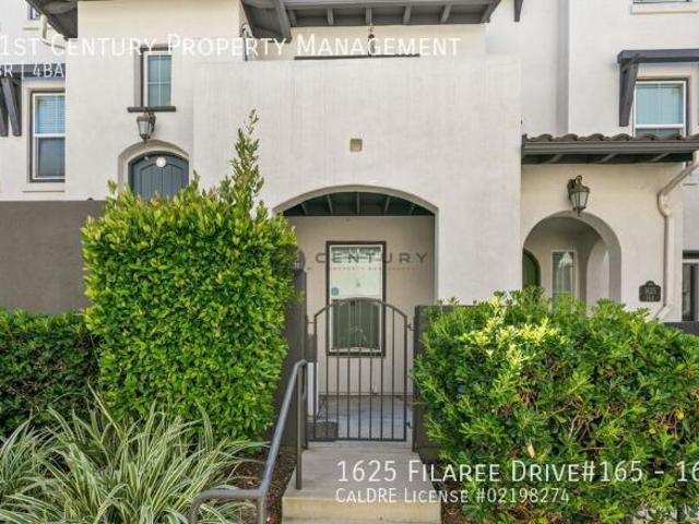3 Br, 4 bath, Townhouse/Brownstone/RowHouse 1625 Filaree Drive#165