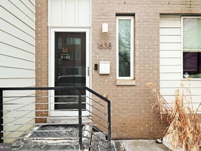 3 Br, 4 bath, Townhouse/Brownstone/RowHouse 1638 N 5th St
