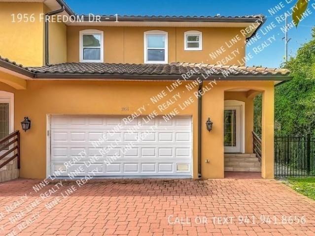 3 Br, 4 bath, Townhouse/Brownstone/RowHouse 1956 Freedom Dr