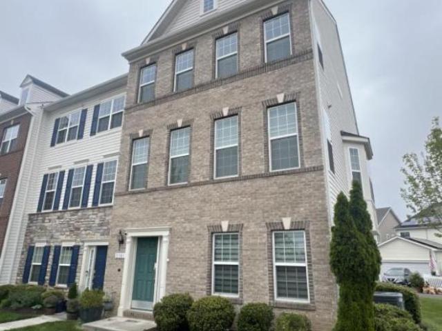 3 Br, 4 bath, Townhouse/Brownstone/RowHouse 2101 St Josephs Dr