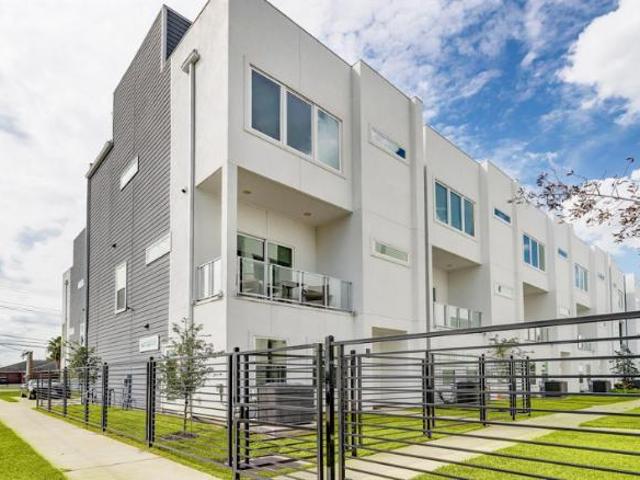 3 Br, 4 bath, Townhouse/Brownstone/RowHouse 2105 Engelmohr Street