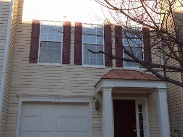 3 Br, 4 bath, Townhouse/Brownstone/RowHouse 2427 Clover Field Cir
