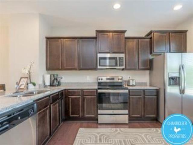 3 Br, 4 bath, Townhouse/Brownstone/RowHouse 2622 Wolf Cub Ct