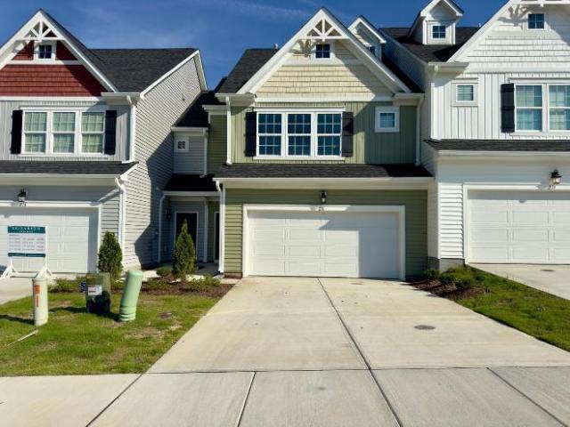 3 Br, 4 bath, Townhouse/Brownstone/RowHouse 276 Shingle Oak Road