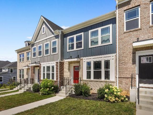 3 Br, 4 bath, Townhouse/Brownstone/RowHouse 2802 Bridgewater Dr