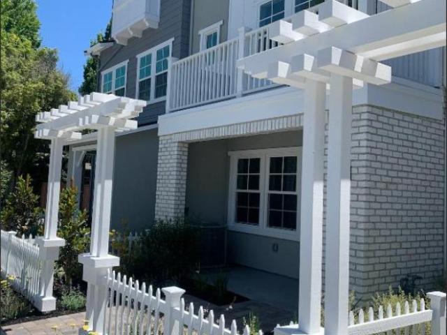 3 Br, 4 bath, Townhouse/Brownstone/RowHouse 327 Sierra Vista Ave